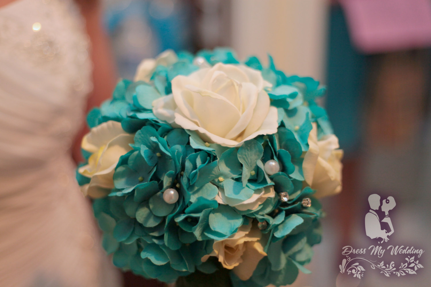 Dress My Wedding – Turquoise hydrangea bouquet